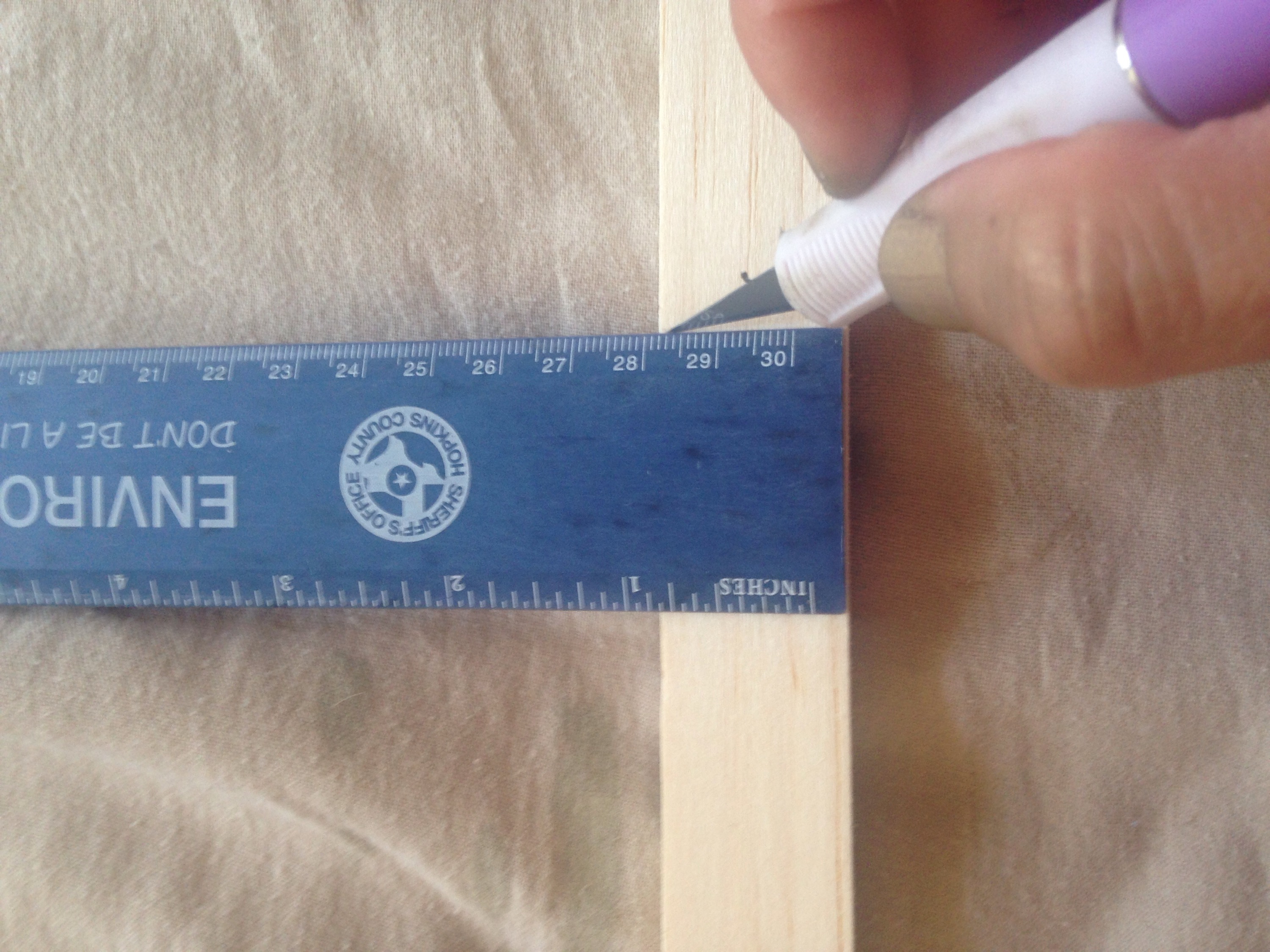 Balsa wood canvas frame – Monthly DIY Challenge | Operation Home